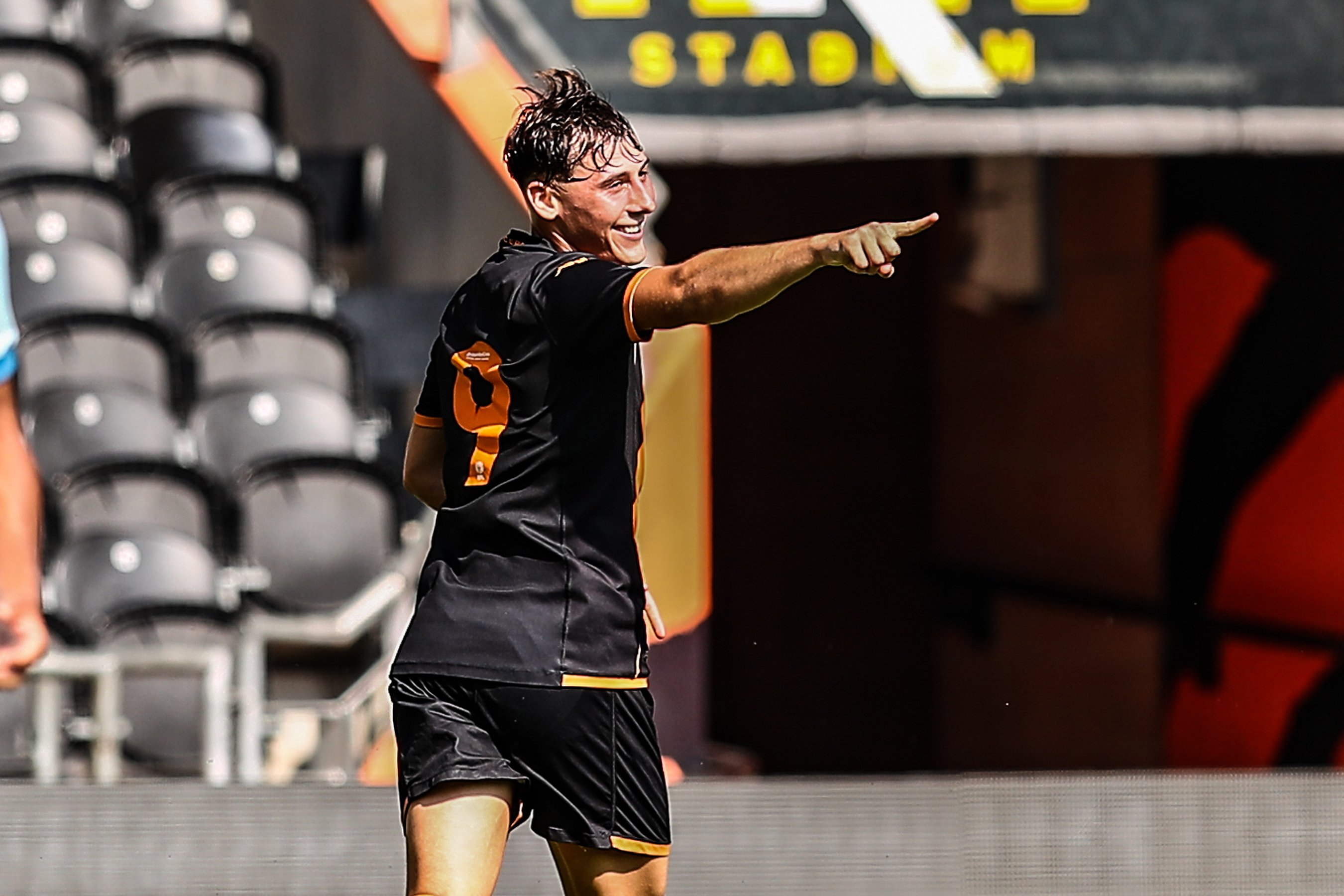 Quakers sign Jim Simms - News - Darlington Football Club